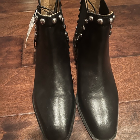 Zara | Shoes | Zara Nwt Black Leather Studded Chelsea Boot | Poshmark